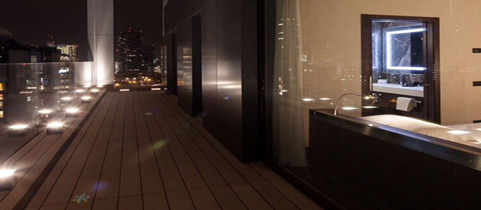 Tarima de suelo reversible de exterior - Suelos y pavimentos